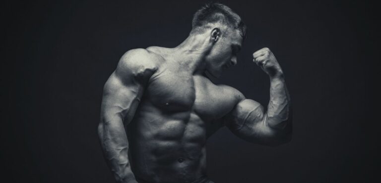 Breiter werden - Wichtige Muskeln, Übungen und Ernährung